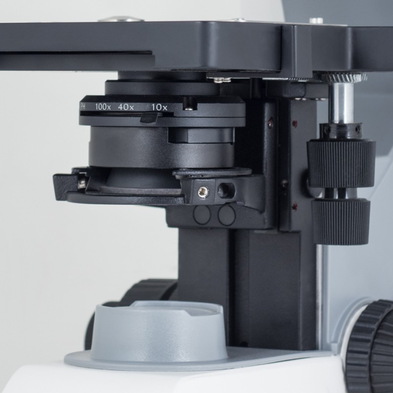 Microscope Panthera E2 LED trinoculaire